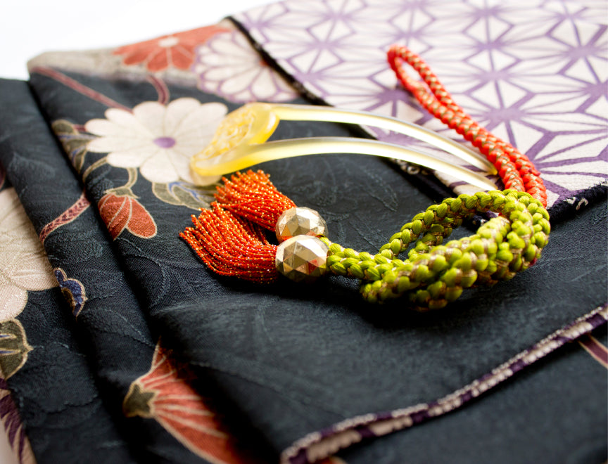 Woven and dyed textiles:Traditional Crafts-Global Shipping-TakumiJapan ...